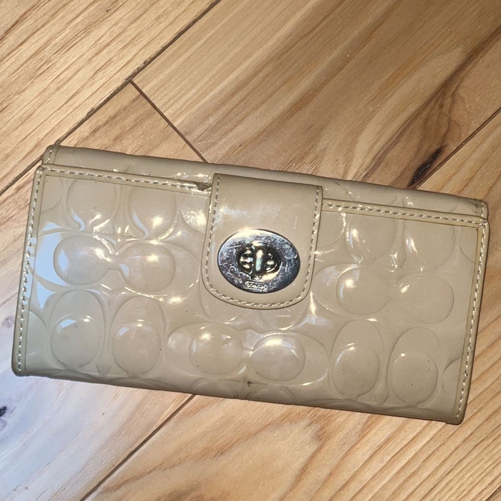 Coach Patent Leather Camel Tan Wallet - Gem